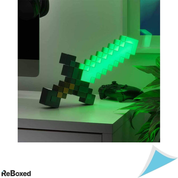 Paladone Lampa Minecraft Diamond Sword 40 cm - ReBoxed Romania